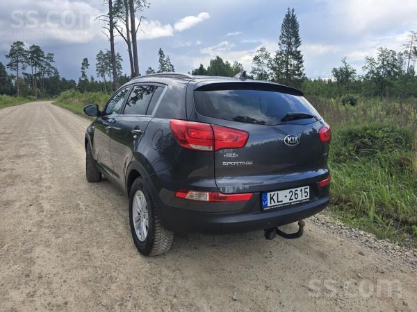 Серый Киа Sportage 2014 в Рига, объемом двигателя 2.00 л и пробегом 300 тыс. км за 7200 €, фото 3 на AUTOMOTO.COM.LV