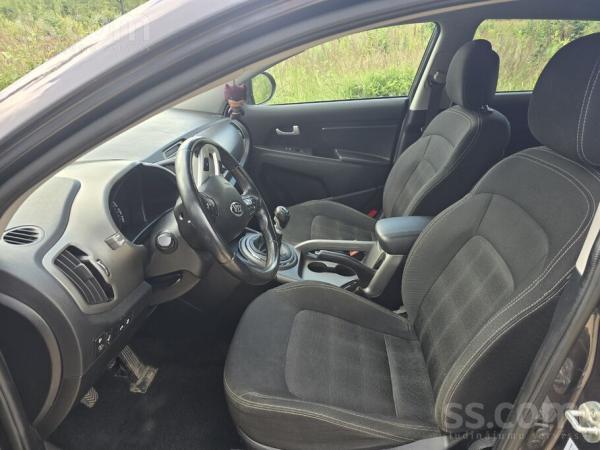 Серый Киа Sportage 2014 в Рига, объемом двигателя 2.00 л и пробегом 300 тыс. км за 7200 €, фото 7 на AUTOMOTO.COM.LV