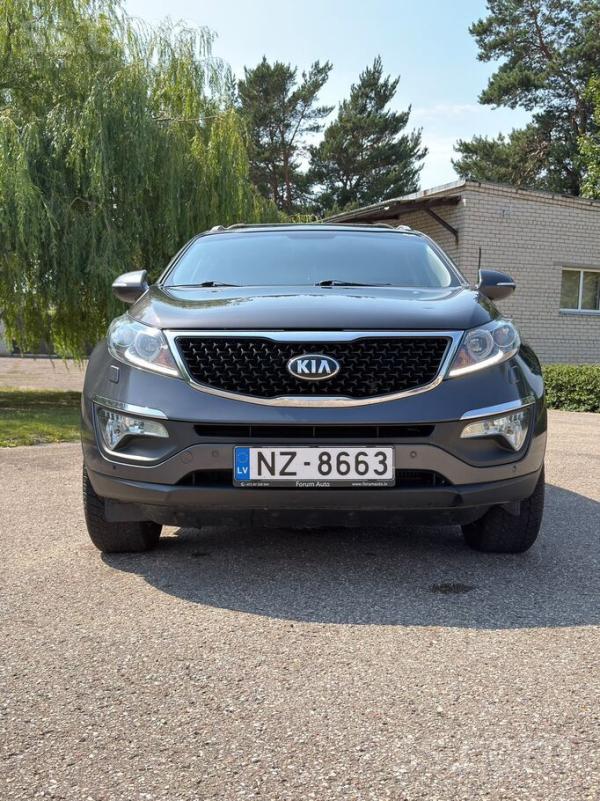 Pelēks Kia Sportage 2014 Jelgava, ar dzinēja tilpumu 2.00 L un nobraukumu 308 tūkst. km par 8300 €, foto 3 vietnē AUTOMOTO.COM.LV