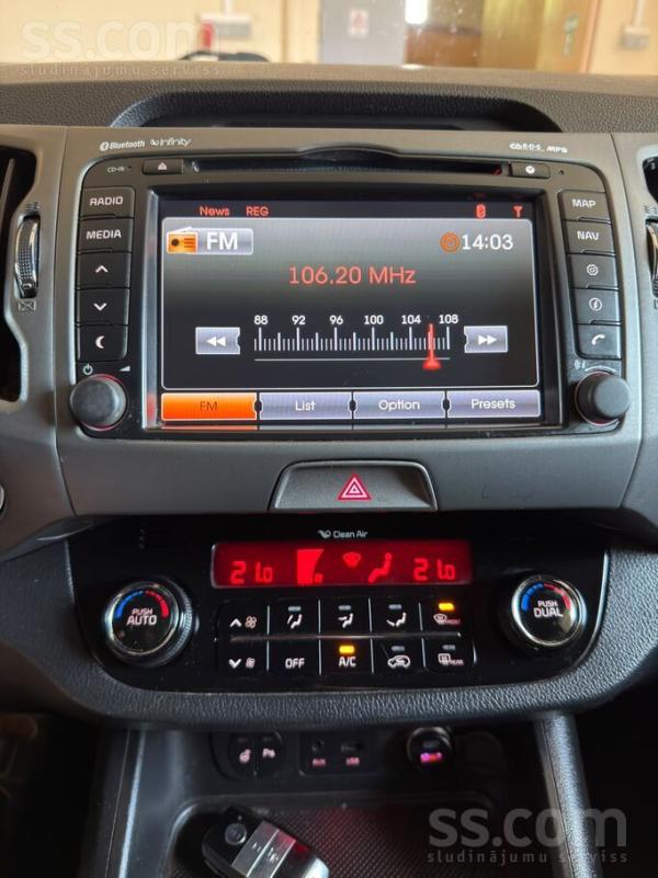 Pelēks Kia Sportage 2014 Jelgava, ar dzinēja tilpumu 2.00 L un nobraukumu 308 tūkst. km par 8300 €, foto 7 vietnē AUTOMOTO.COM.LV