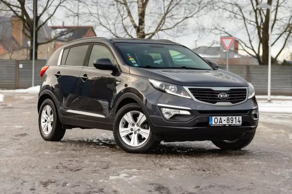Pelēks Kia Sportage 2014 Jelgava, ar dzinēja tilpumu 1.70 L un nobraukumu 161 tūkst. km par 6500 €, foto 2 vietnē AUTOMOTO.COM.LV