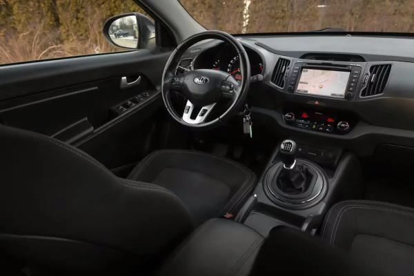 Pelēks Kia Sportage 2014 Jelgava, ar dzinēja tilpumu 1.70 L un nobraukumu 161 tūkst. km par 6500 €, foto 7 vietnē AUTOMOTO.COM.LV