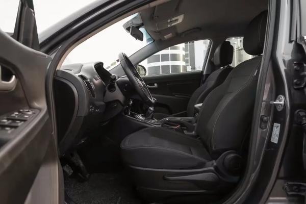 Pelēks Kia Sportage 2014 Jelgava, ar dzinēja tilpumu 1.70 L un nobraukumu 161 tūkst. km par 6500 €, foto 9 vietnē AUTOMOTO.COM.LV