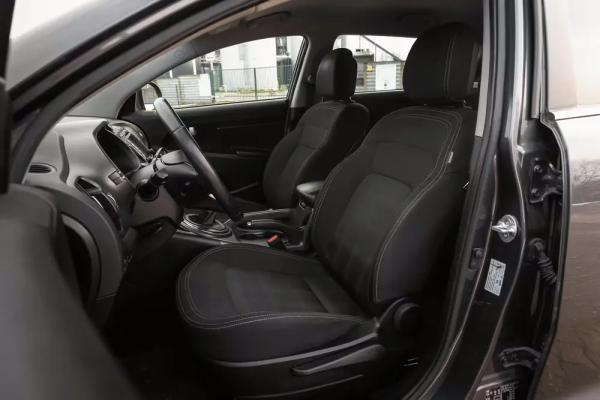 Pelēks Kia Sportage 2014 Jelgava, ar dzinēja tilpumu 1.70 L un nobraukumu 161 tūkst. km par 6500 €, foto 10 vietnē AUTOMOTO.COM.LV