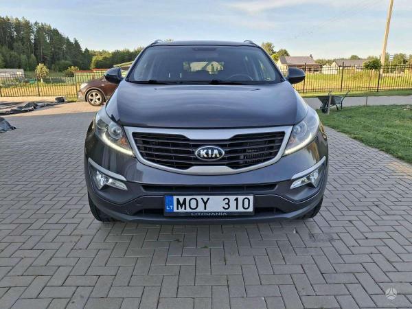 Grey Kia Sportage 2014 in Druskininkai, with an engine capacity of 1.69 L and mileage of 227 thousand km for 5500 €, photo 5 on AUTOMOTO.COM.LV