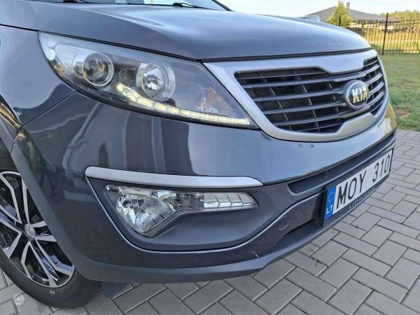 Grey Kia Sportage 2014 in Druskininkai, with an engine capacity of 1.69 L and mileage of 227 thousand km for 5500 €, photo 7 on AUTOMOTO.COM.LV