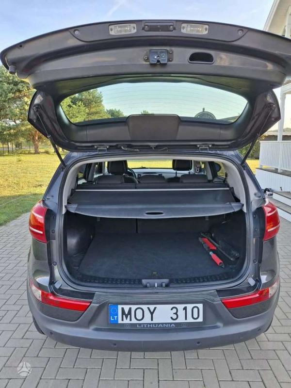 Grey Kia Sportage 2014 in Druskininkai, with an engine capacity of 1.69 L and mileage of 227 thousand km for 5500 €, photo 9 on AUTOMOTO.COM.LV