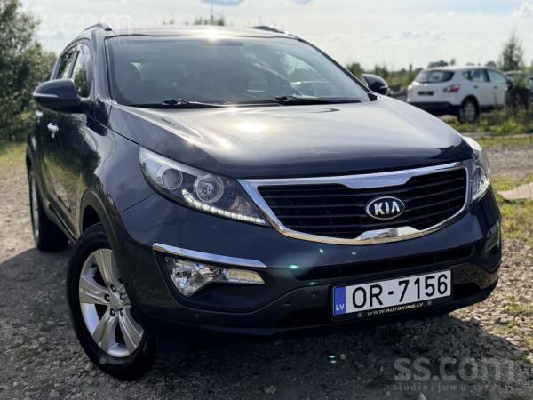 Серый Киа Sportage 2014 в Рига, объемом двигателя 1.70 л и пробегом 205 тыс. км за 7995 €, фото 1 на AUTOMOTO.COM.LV