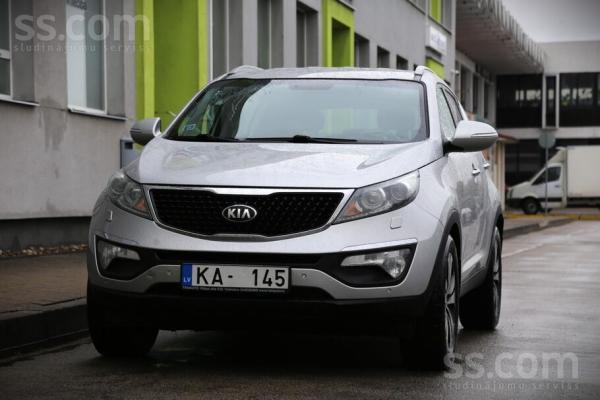 Grey Kia Sportage 2015 in Riga, with an engine capacity of 1.70 L and mileage of 0 thousand km for 12500 €, photo 1 on AUTOMOTO.COM.LV