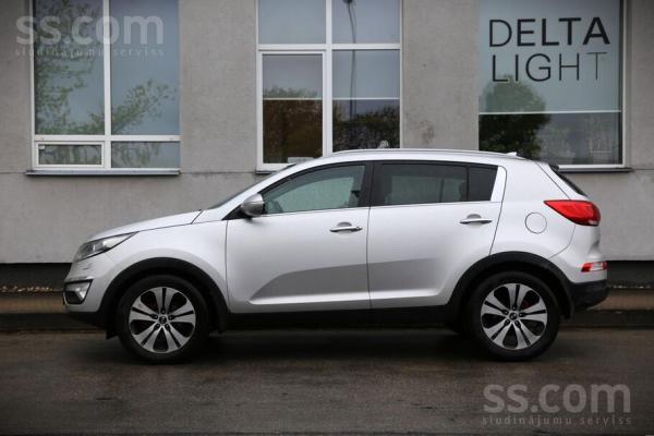 Grey Kia Sportage 2015 in Riga, with an engine capacity of 1.70 L and mileage of 0 thousand km for 12500 €, photo 2 on AUTOMOTO.COM.LV