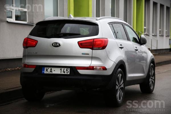 Grey Kia Sportage 2015 in Riga, with an engine capacity of 1.70 L and mileage of 0 thousand km for 12500 €, photo 6 on AUTOMOTO.COM.LV