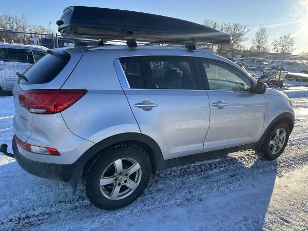 Pelēks Kia Sportage 2015 Marijampole, ar dzinēja tilpumu 1.69 L un nobraukumu 229 tūkst. km par 6650 €, foto 3 vietnē AUTOMOTO.COM.LV