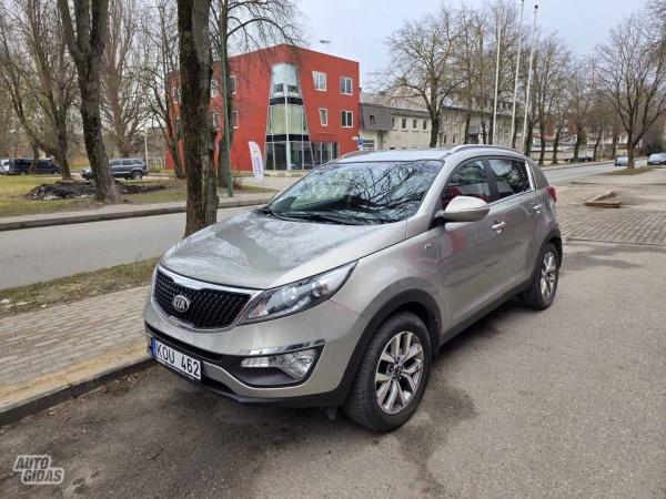 Grey Kia Sportage 2015 in Vilnius, with an engine capacity of 2.00 L and mileage of 116 thousand km for 8000 €, photo 1 on AUTOMOTO.COM.LV