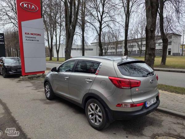 Grey Kia Sportage 2015 in Vilnius, with an engine capacity of 2.00 L and mileage of 116 thousand km for 8000 €, photo 3 on AUTOMOTO.COM.LV