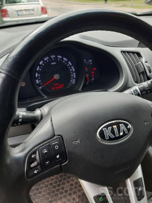 Серый Киа Sportage 2015 в Рига, объемом двигателя 1.60 л и пробегом 330 тыс. км за 5500 €, фото 6 на AUTOMOTO.COM.LV