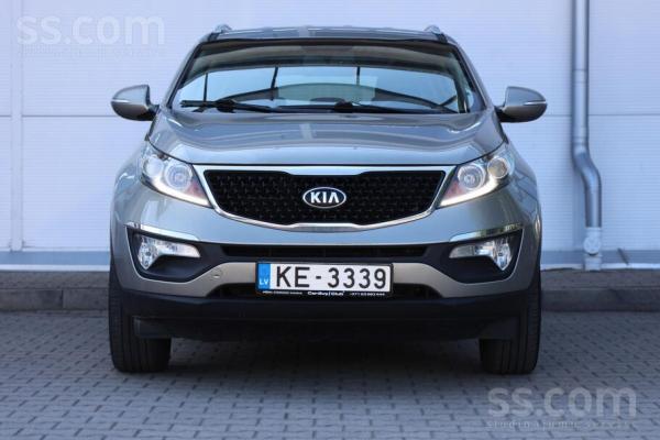 Grey Kia Sportage 2015 in Riga, with an engine capacity of 1.60 L and mileage of 0 thousand km for 5495 €, photo 2 on AUTOMOTO.COM.LV