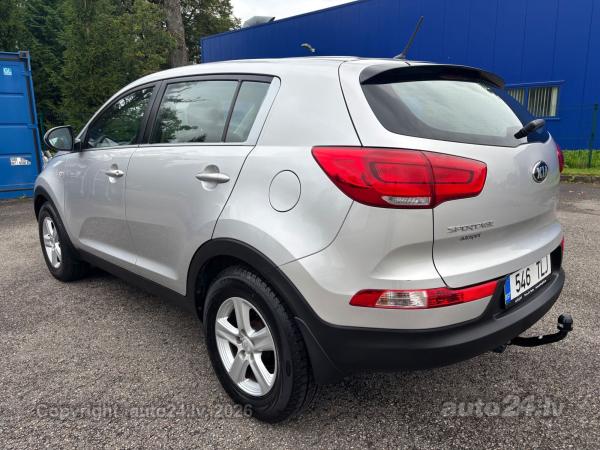 Grey Kia Sportage 2015 in Paide, with an engine capacity of 1.60 L and mileage of 105 thousand km for 8490 €, photo 5 on AUTOMOTO.COM.LV