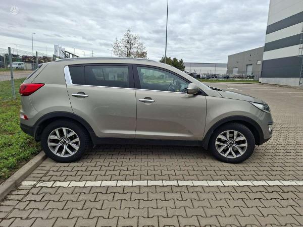 Серый Киа Sportage 2015 в Каунас, объемом двигателя 1.69 л и пробегом 173 тыс. км за 6200 €, фото 1 на AUTOMOTO.COM.LV