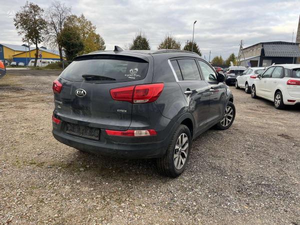 Grey Kia Sportage 2015 in Taurage, with an engine capacity of 1.69 L and mileage of 175 thousand km for 2500 €, photo 6 on AUTOMOTO.COM.LV