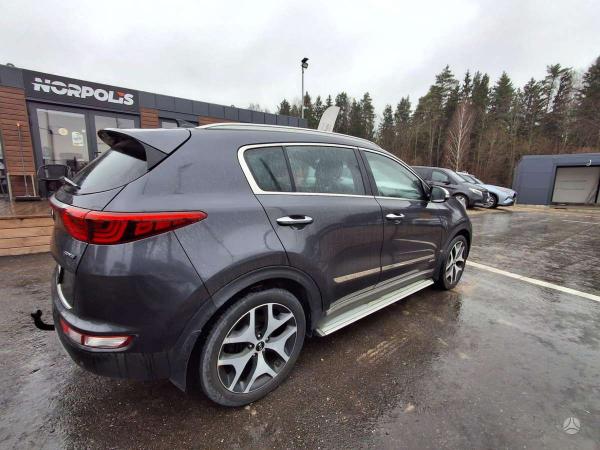 Grey Kia Sportage 2016 in Vilnius, with an engine capacity of 2.00 L and mileage of 192 thousand km for 13400 €, photo 11 on AUTOMOTO.COM.LV