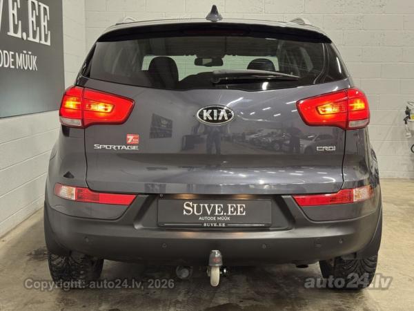 Grey Kia Sportage 2016 in Tallinn, with an engine capacity of 1.70 L and mileage of 130 thousand km for 9995 €, photo 8 on AUTOMOTO.COM.LV