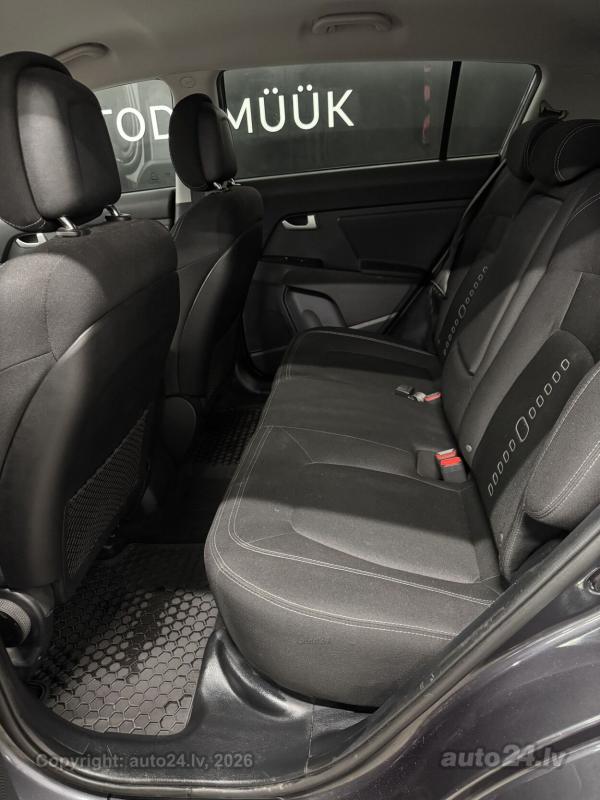 Grey Kia Sportage 2016 in Tallinn, with an engine capacity of 1.70 L and mileage of 130 thousand km for 9995 €, photo 11 on AUTOMOTO.COM.LV