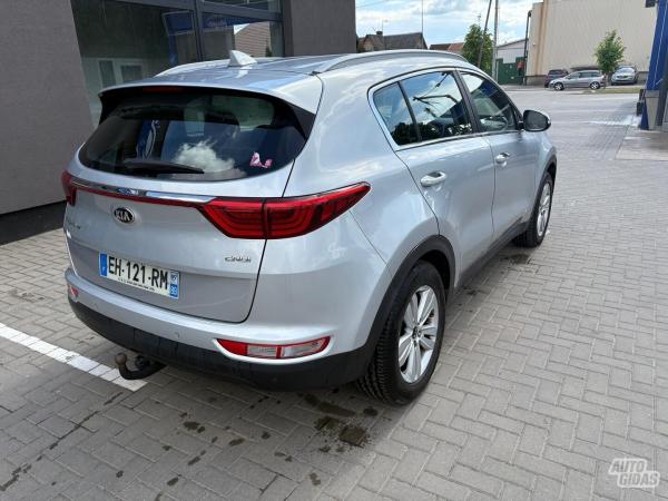 Grey Kia Sportage 2016 in Kaunas, with an engine capacity of 2.00 L and mileage of 218 thousand km for 11900 €, photo 3 on AUTOMOTO.COM.LV