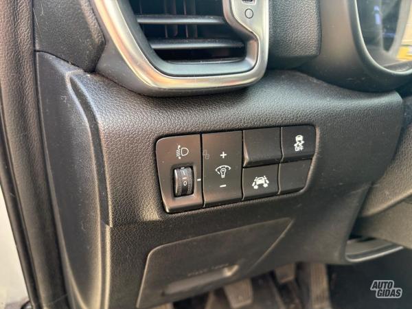 Grey Kia Sportage 2016 in Kaunas, with an engine capacity of 2.00 L and mileage of 218 thousand km for 11900 €, photo 7 on AUTOMOTO.COM.LV