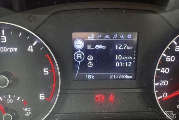Grey Kia Sportage 2016 in Kaunas, with an engine capacity of 2.00 L and mileage of 218 thousand km for 11900 €, photo 9 on AUTOMOTO.COM.LV
