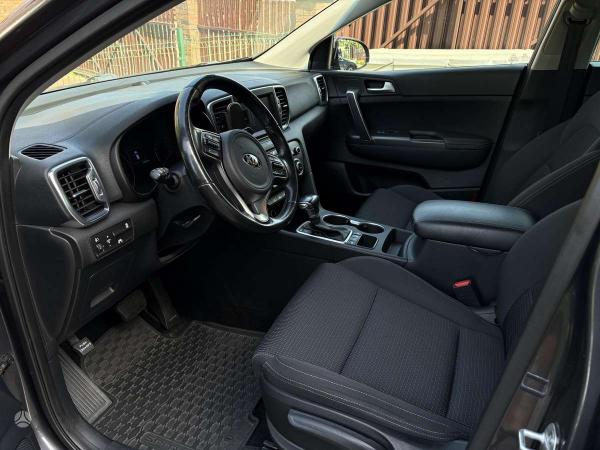 Pelēks Kia Sportage 2016 Viļņa, ar dzinēja tilpumu 2.00 L un nobraukumu 115 tūkst. km par 13500 €, foto 6 vietnē AUTOMOTO.COM.LV