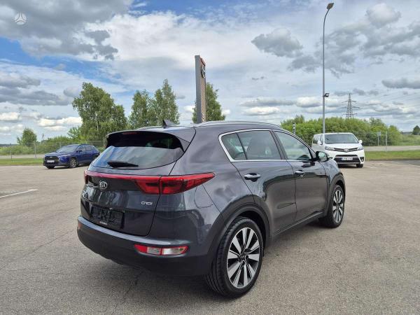 Grey Kia Sportage 2016 in Panevezys, with an engine capacity of 1.69 L and mileage of 144 thousand km for 9900 €, photo 4 on AUTOMOTO.COM.LV