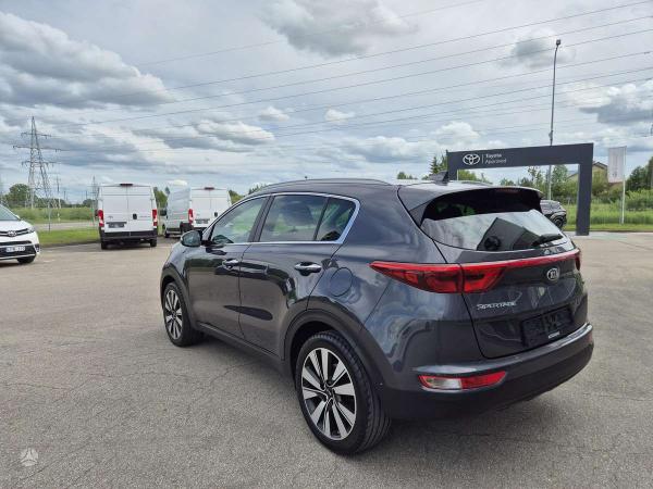 Grey Kia Sportage 2016 in Panevezys, with an engine capacity of 1.69 L and mileage of 144 thousand km for 9900 €, photo 6 on AUTOMOTO.COM.LV