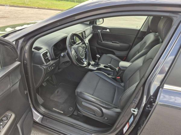 Grey Kia Sportage 2016 in Panevezys, with an engine capacity of 1.69 L and mileage of 144 thousand km for 9900 €, photo 8 on AUTOMOTO.COM.LV