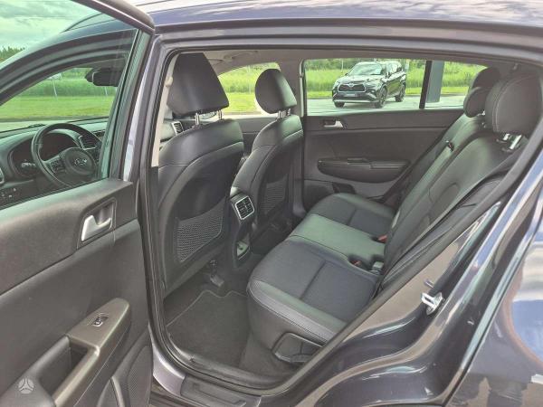 Grey Kia Sportage 2016 in Panevezys, with an engine capacity of 1.69 L and mileage of 144 thousand km for 9900 €, photo 10 on AUTOMOTO.COM.LV