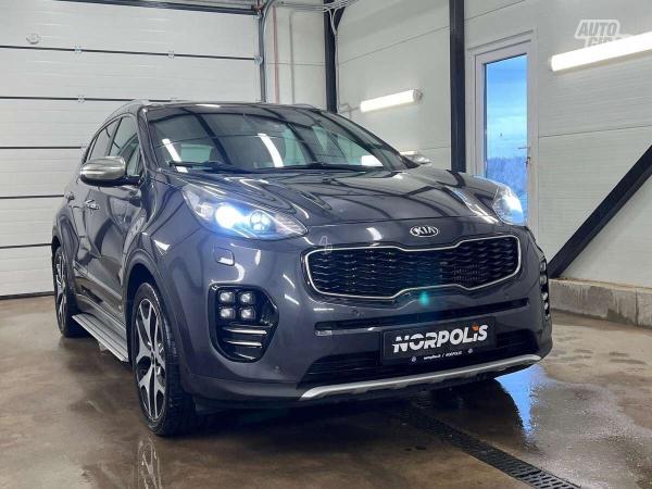 Grey Kia Sportage 2016 in Aukstieji Rusokai, with an engine capacity of 2.00 L and mileage of 192 thousand km for 12400 €, photo 1 on AUTOMOTO.COM.LV