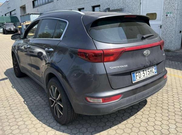 Pelēks Kia Sportage 2016 Šauļi, ar dzinēja tilpumu 1.69 L un nobraukumu 187 tūkst. km par 8700 €, foto 7 vietnē AUTOMOTO.COM.LV