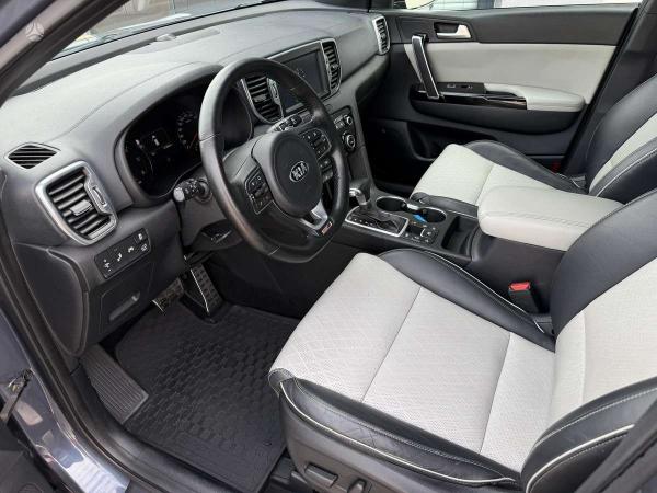 Grey Kia Sportage 2016 in Kaunas, with an engine capacity of 2.00 L and mileage of 270 thousand km for 12250 €, photo 10 on AUTOMOTO.COM.LV