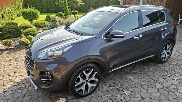 Kia Sportage 2016 in Kaunas on AUTOMOTO.COM.LV Grey Kia Sportage 2016 in Kaunas, with an engine capacity of 2.00 L and mileage of 171 thousand km for 12500 €, photo 1 on AUTOMOTO.COM.LV