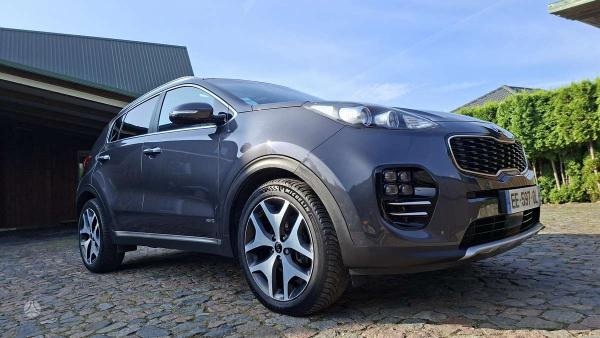 Kia Sportage 2016 in Kaunas on AUTOMOTO.COM.LV Grey Kia Sportage 2016 in Kaunas, with an engine capacity of 2.00 L and mileage of 171 thousand km for 12500 €, photo 3 on AUTOMOTO.COM.LV