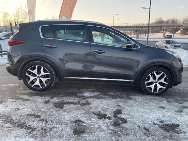 Grey Kia Sportage 2017 in Kaunas, with an engine capacity of 1.69 L and mileage of 255 thousand km for 9650 €, photo 8 on AUTOMOTO.COM.LV