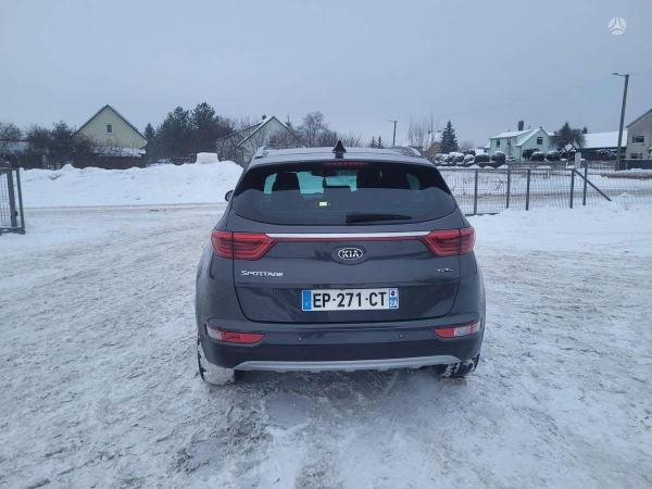 Pelēks Kia Sportage 2017 Tauragė, ar dzinēja tilpumu 1.69 L un nobraukumu 164 tūkst. km par 11200 €, foto 7 vietnē AUTOMOTO.COM.LV