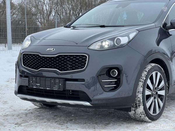 Grey Kia Sportage 2017 in Taurage, with an engine capacity of 1.70 L and mileage of 170 thousand km for 10900 €, photo 2 on AUTOMOTO.COM.LV