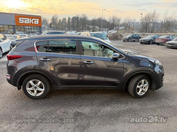 Grey Kia Sportage 2017 in Tallinn, with an engine capacity of 2.00 L and mileage of 158 thousand km for 12999 €, photo 7 on AUTOMOTO.COM.LV
