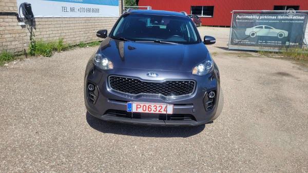Grey Kia Sportage 2017 in Telschi, with an engine capacity of 2.00 L and mileage of 180 thousand km for 10399 €, photo 3 on AUTOMOTO.COM.LV