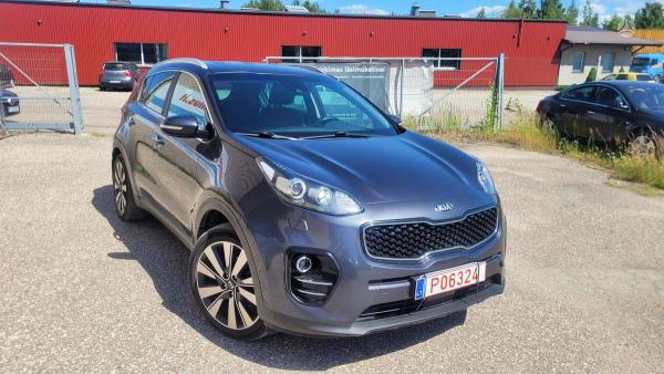 Grey Kia Sportage 2017 in Telschi, with an engine capacity of 2.00 L and mileage of 180 thousand km for 10399 €, photo 5 on AUTOMOTO.COM.LV
