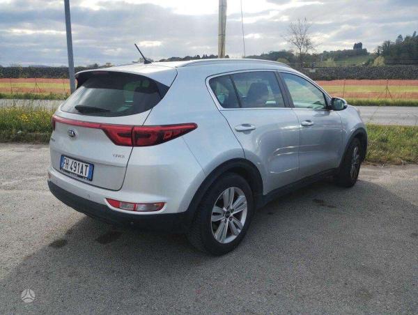 Grey Kia Sportage 2017 in Siauliai, with an engine capacity of 1.69 L and mileage of 189 thousand km for 8900 €, photo 3 on AUTOMOTO.COM.LV
