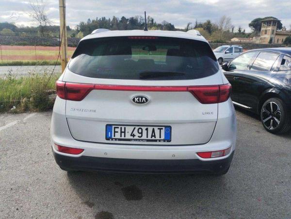 Grey Kia Sportage 2017 in Siauliai, with an engine capacity of 1.69 L and mileage of 189 thousand km for 8900 €, photo 4 on AUTOMOTO.COM.LV