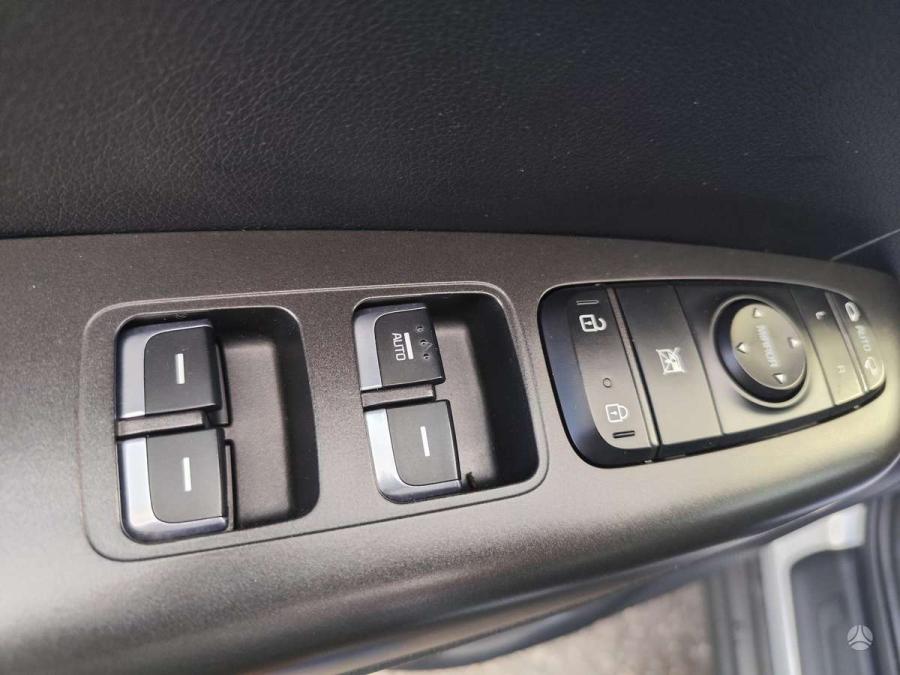 Pelēks Kia Sportage 2017 Kauņa, ar dzinēja tilpumu 1.69 L un nobraukumu 190 tūkst. km par 10495 €, foto 24 vietnē AUTOMOTO.COM.LV