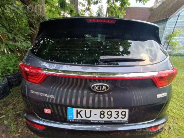 Pelēks Kia Sportage 2017 Rīga, ar dzinēja tilpumu 1.70 L un nobraukumu 92 tūkst. km par 11500 €, foto 2 vietnē AUTOMOTO.COM.LV
