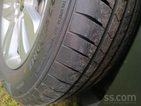 Pelēks Kia Sportage 2017 Rīga, ar dzinēja tilpumu 1.70 L un nobraukumu 92 tūkst. km par 11500 €, foto 4 vietnē AUTOMOTO.COM.LV